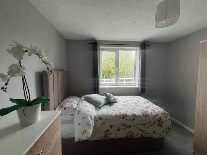 Oberon's Rest - Spacious 2 Bed Home Near Bradford - Haworth