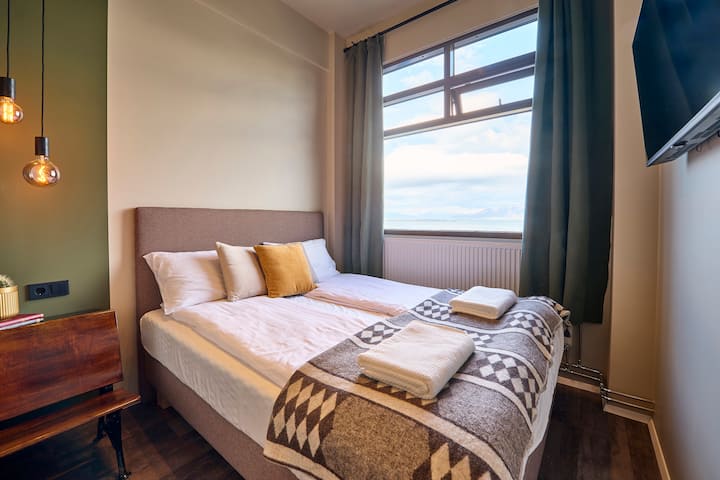 Kex Hotel Reykjavík - Compact Double Room - Reykjavík