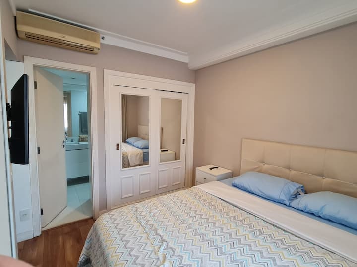 Apartamento /Garagem/ Metrô Moema/ Aeroporto - São Paulo