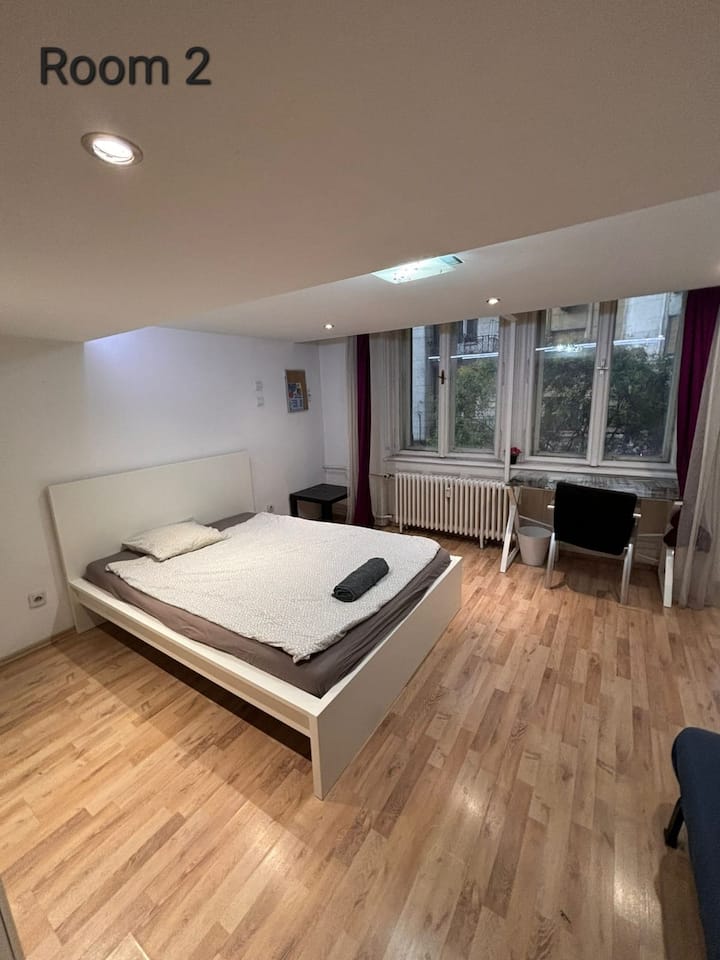 Charming Room In Budapest - Budapest
