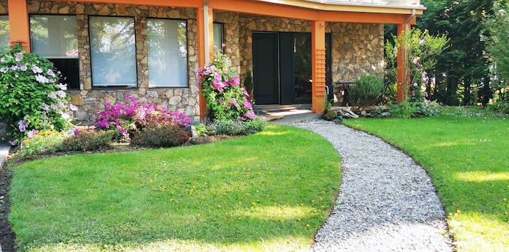 Salish Suite - North Saanich
