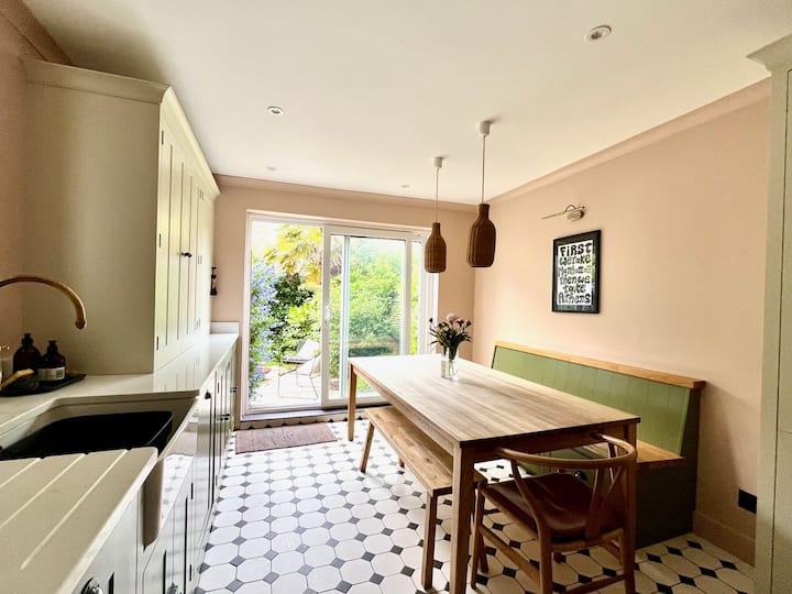 Townhouse In Brighton And Hove - Brighton Marina