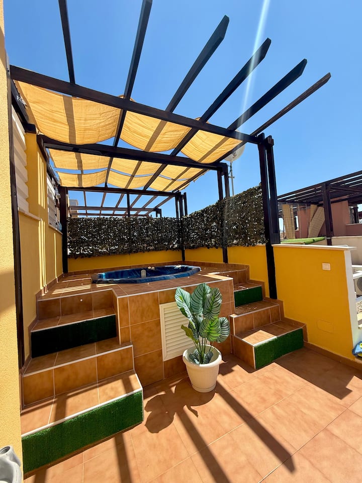 Precioso áTico Con Jacuzzi - Garrucha