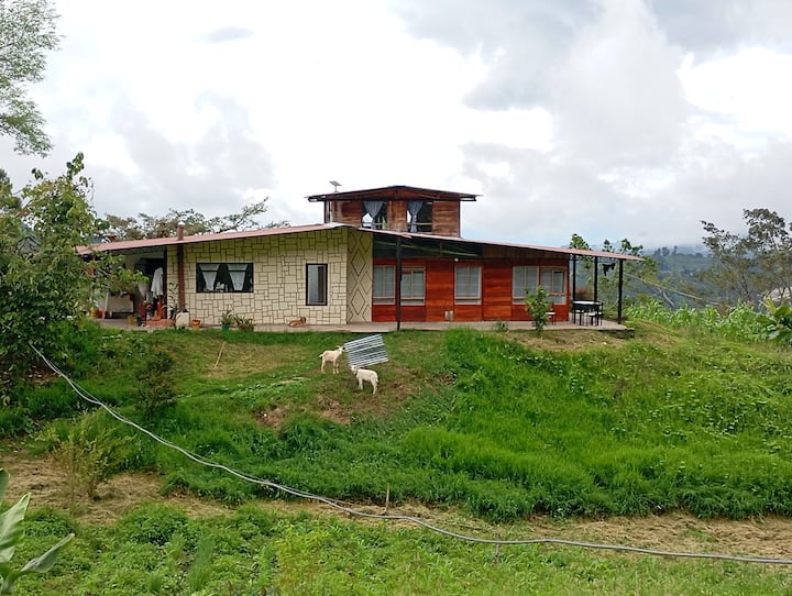 Mountain View Farm - San Bernardo, Colombia