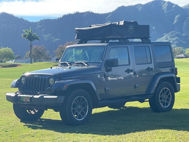 Charcoal Jeep Wrangler - Kauai, HI