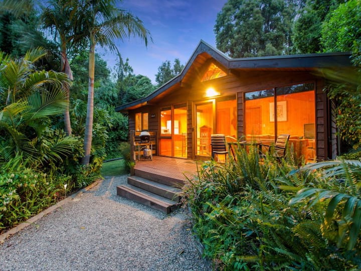 Lin Cottage - 8b Mortimer Street - Mallacoota