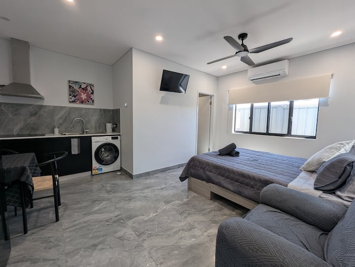 Urban Luxe Studio | Northcrest - Darwin