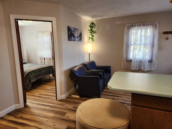 Quiet 2 Bedroom Large Yard - Sioux Falls, SD