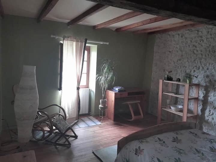 1 Chambre D'hôte (Lit 140) - Aubeterre-sur-Dronne