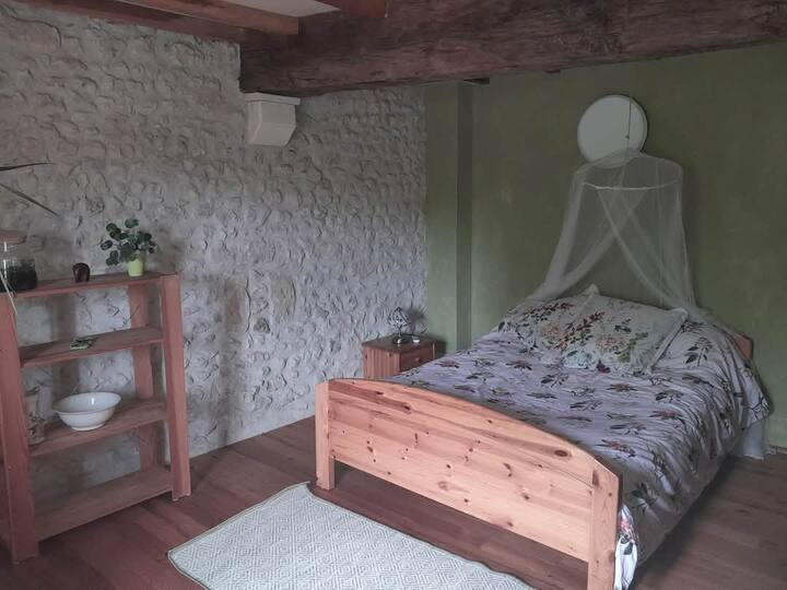1 Chambre D'hôte (Lit 140) - Aubeterre-sur-Dronne