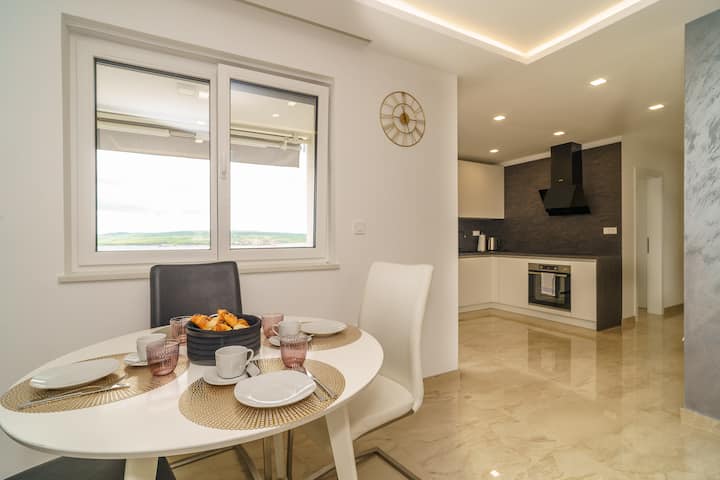 Apartmani Dujak 3 - Selce