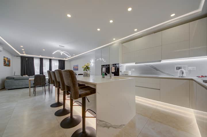 Luxurious And Spacious Apartment With Bbq - Malta