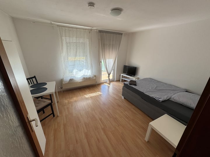 Kleines, Nettes Apartment In Ka-neureut Mit Balkon - Karlsruhe