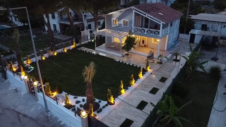 Lush Garden Urla - Barbaros