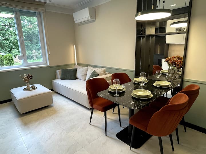 Parking | Blackoutrollos | Brand New | Backyard - Burgas