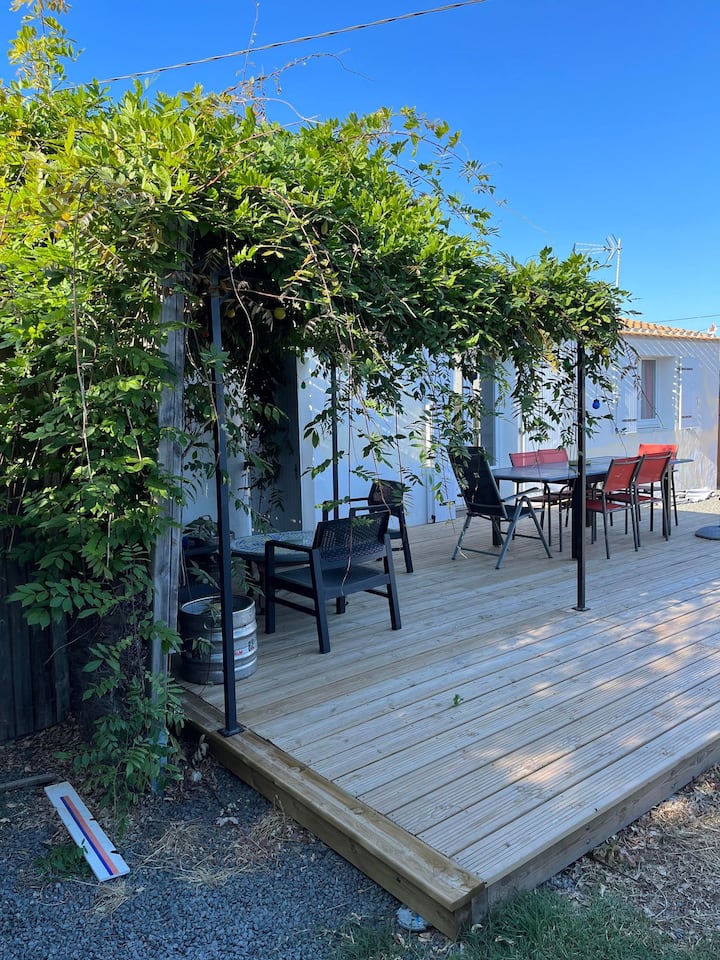 Petite Maison Proche St Sauveur - L'Île-d'Yeu