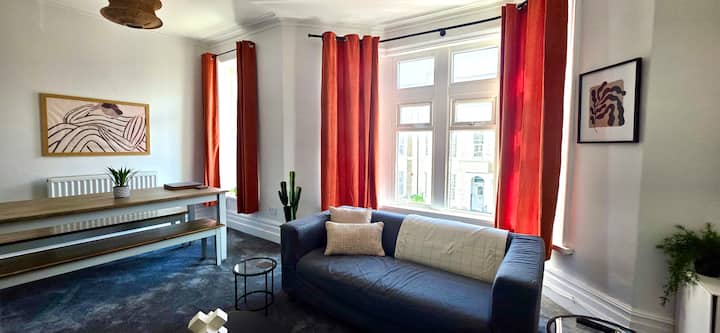 Spacious Apartment - Ideal For Groups & Work Trips - Cardiff