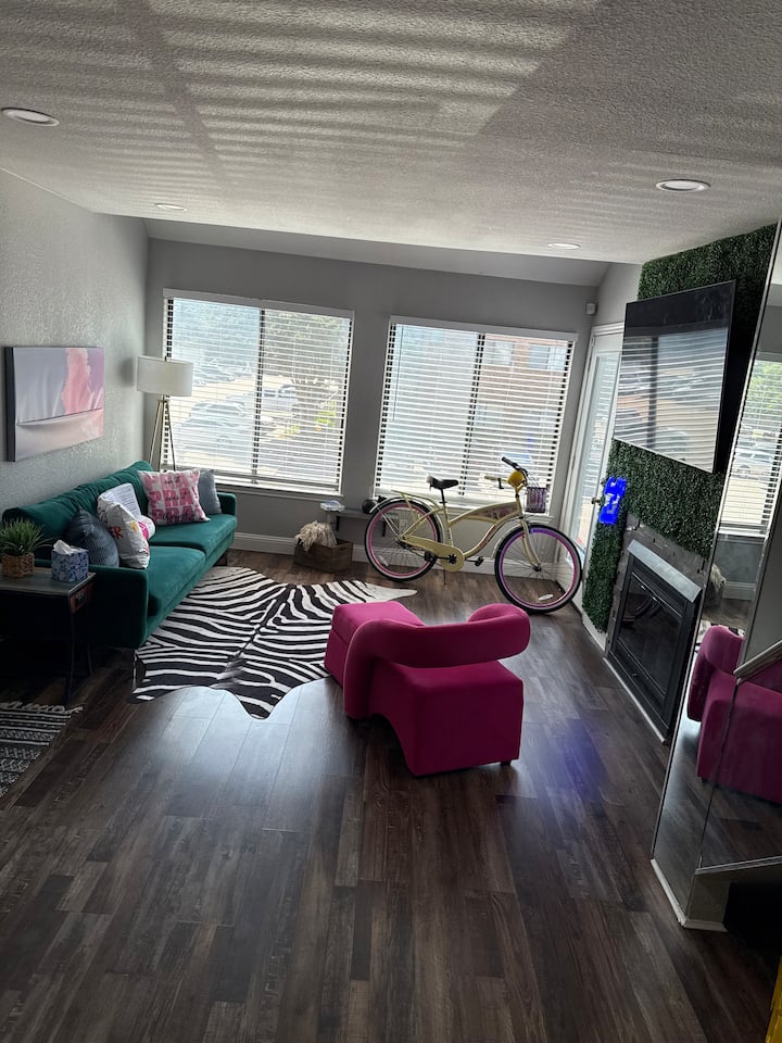Your Vibe, Your Stay! - Arlington, TX