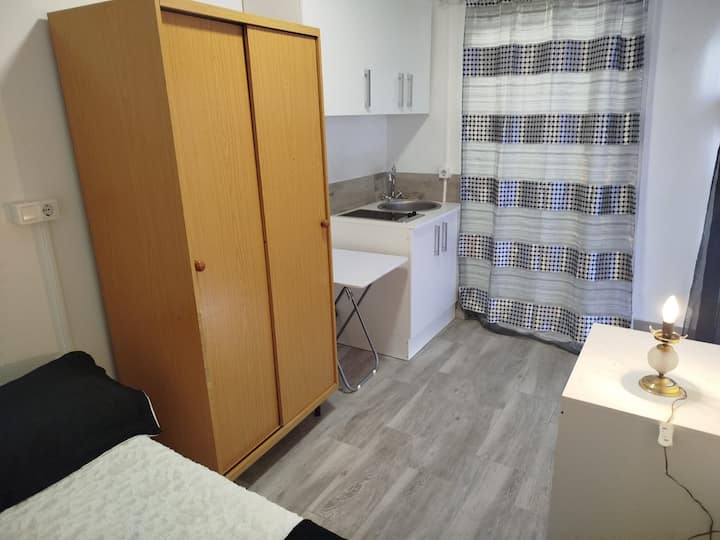 Habitación Cama Matrimonio - Camping El Palomar - Alhama de Almería
