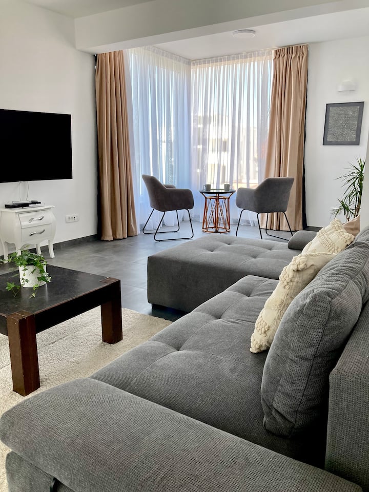 Villa With Rooftop Jacuzzi, Pool & Luxury Boat Day - Okrug Gornji