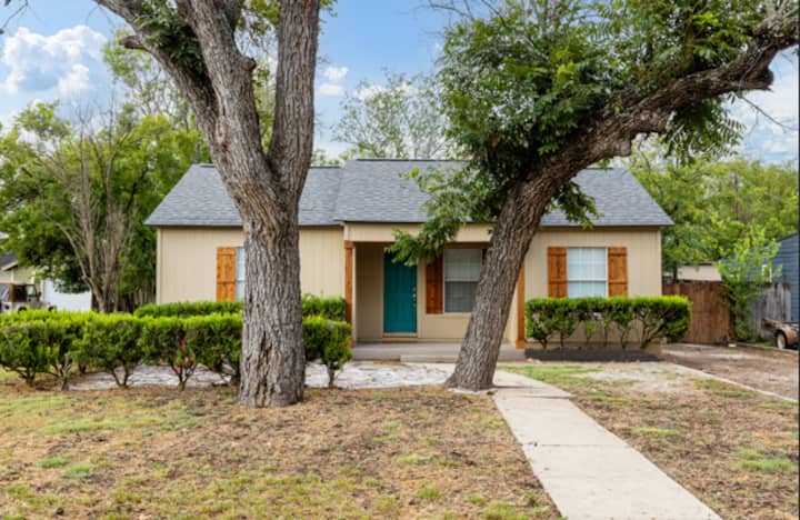 Craftsman Cottage - Downtown - Kerrville, TX