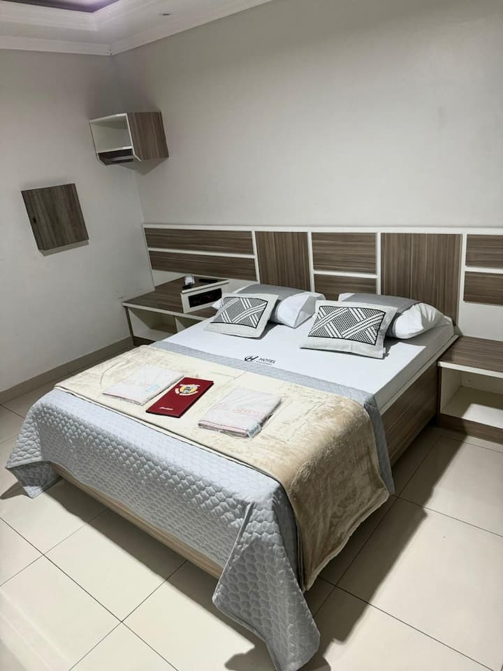 Quarto Casal Hotel Cumbica Guarulhos - Poá