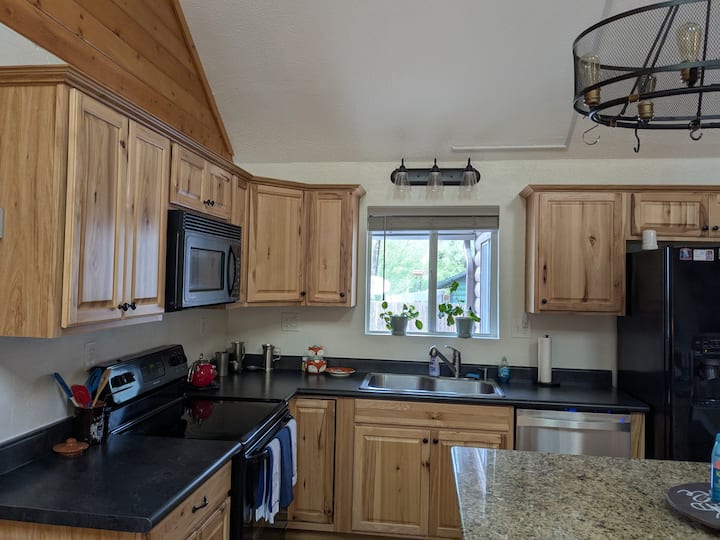 Cabin In Pinetop-lakeside
 Pinetop-lakeside, Az - パイントップ＝レイクサイド, AZ