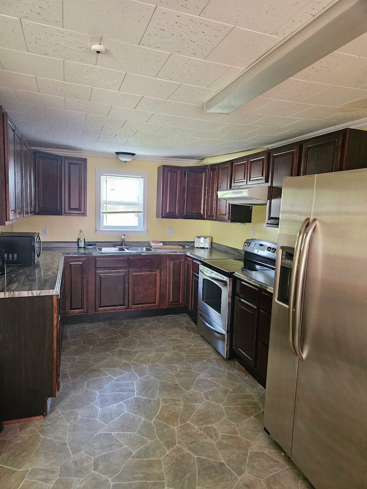Beautiful Apartment In Downtown - Yarmouth