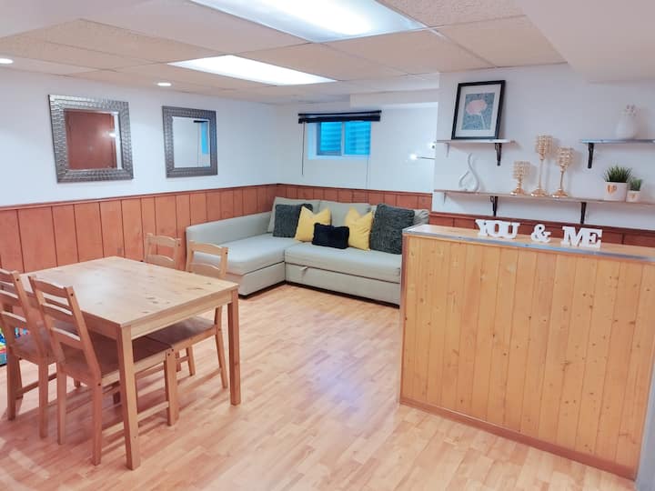 1 Bdr Spacious Apt W/basketball - Toronto