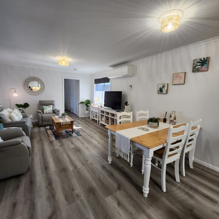 Central 2br Boho Beauty - Shepparton