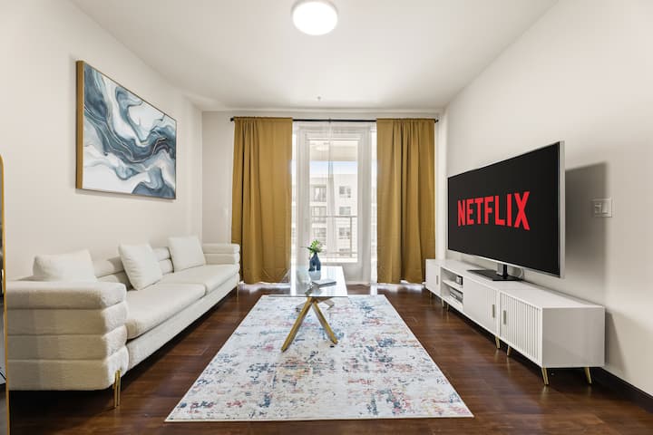 Trendy 2bd Haven In Hollywood! Free Parking &Pool - Hollywood, CA