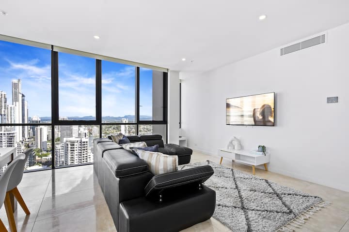 Comfy 2 Bedroom Penthouse In Surfers Paradise - Gold Coast