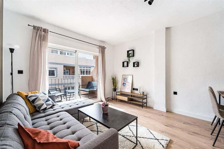 Penthouse With Southeast Balcony - Torrevieja
