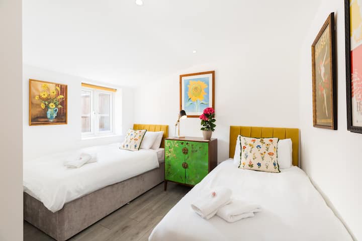 Twin Bedroom Inc Parking And Garden Kingsholm - Gloucester