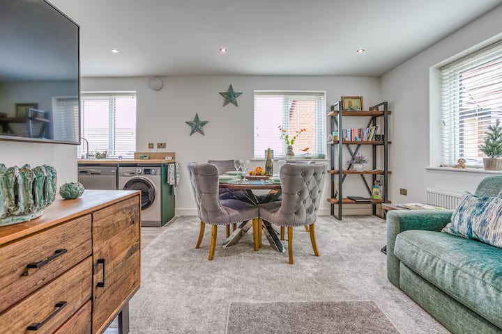 Sea & Pine - Elegant And Stylish Coastal Apartment - Sheringham