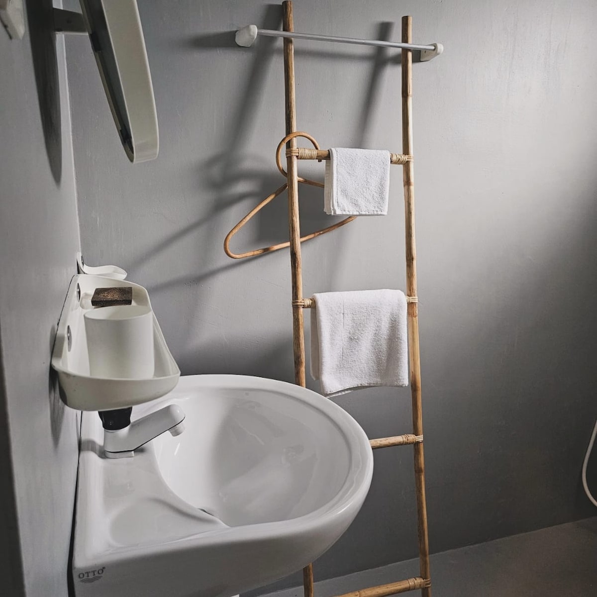 Coviva's Standard Double Room3 with shared Kitchen - Bed and breakfasts ...