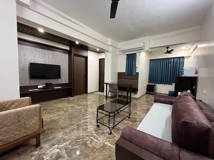Indra : The Luxury Experience By Kuber Suites - Solapur