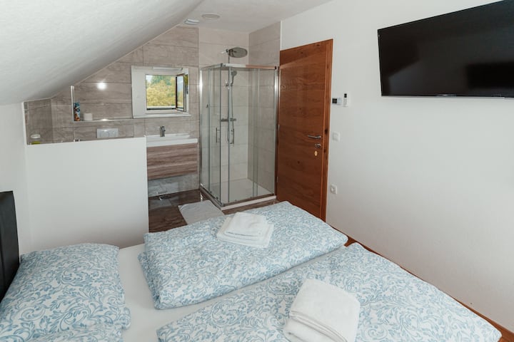Apartment Laznik | Room 4 - Luče