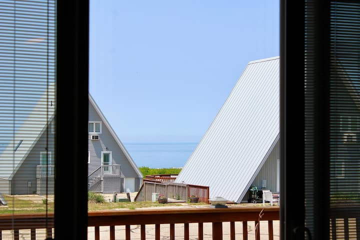 Chalet On The Lake Unit 21 - Grand Mere State Park, Stevensville