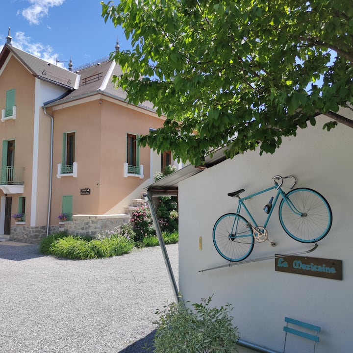 Chambre Dans Une Villa Mexicaine - Barcelonnette