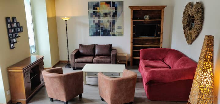 Spacious Apartment Overlooking The River Isère - Moutiers