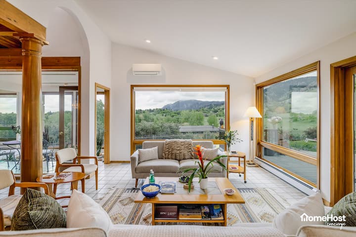 Spacious Home With Stunning Mountain Views - Boulder, CO