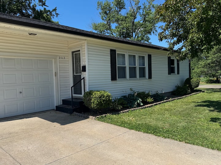 Home In Macon - Macon, MO