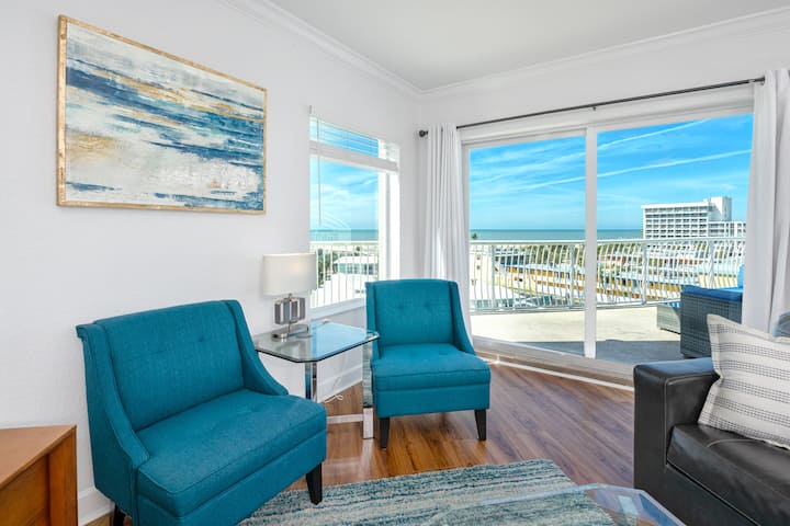Gulf-view Penthouse - Treasure Island, FL