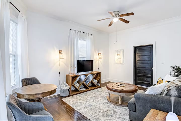 Downtown Escape - Near Tanger And Coliseum - Greensboro, NC