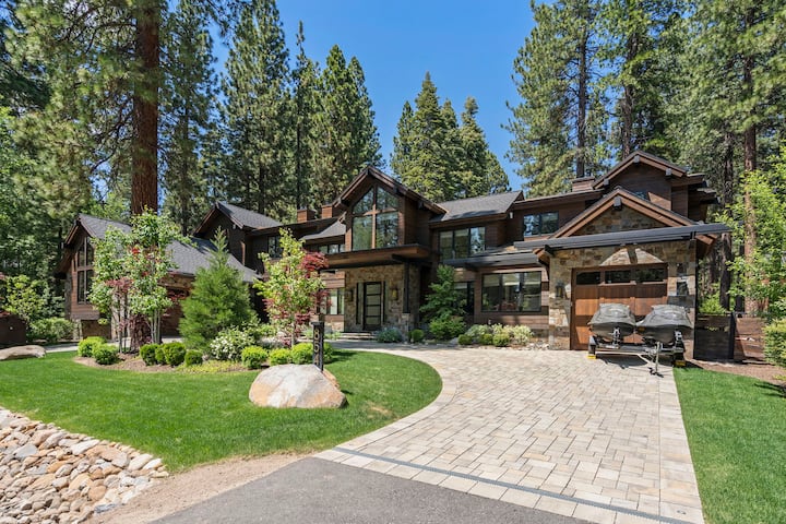Modern Mountain Estate - Carson City, NV