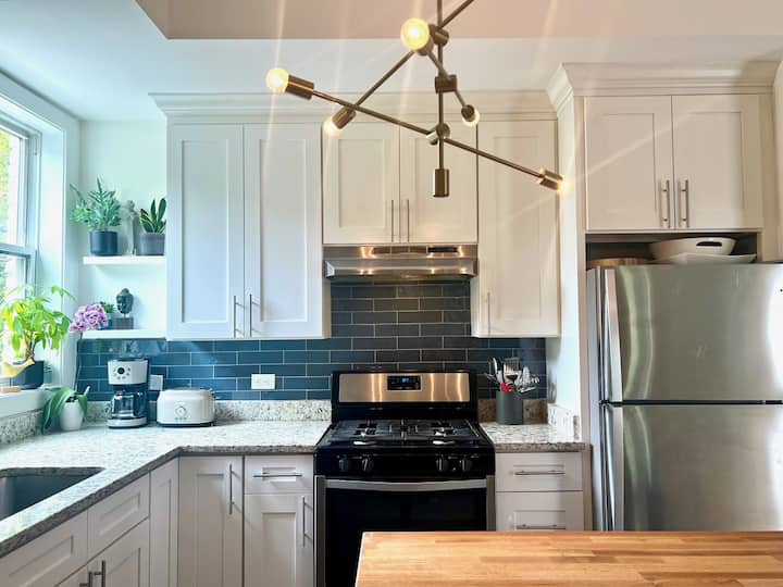 The Oakley - Cozy Retreat In Prime Location - Lincoln Square - Chicago