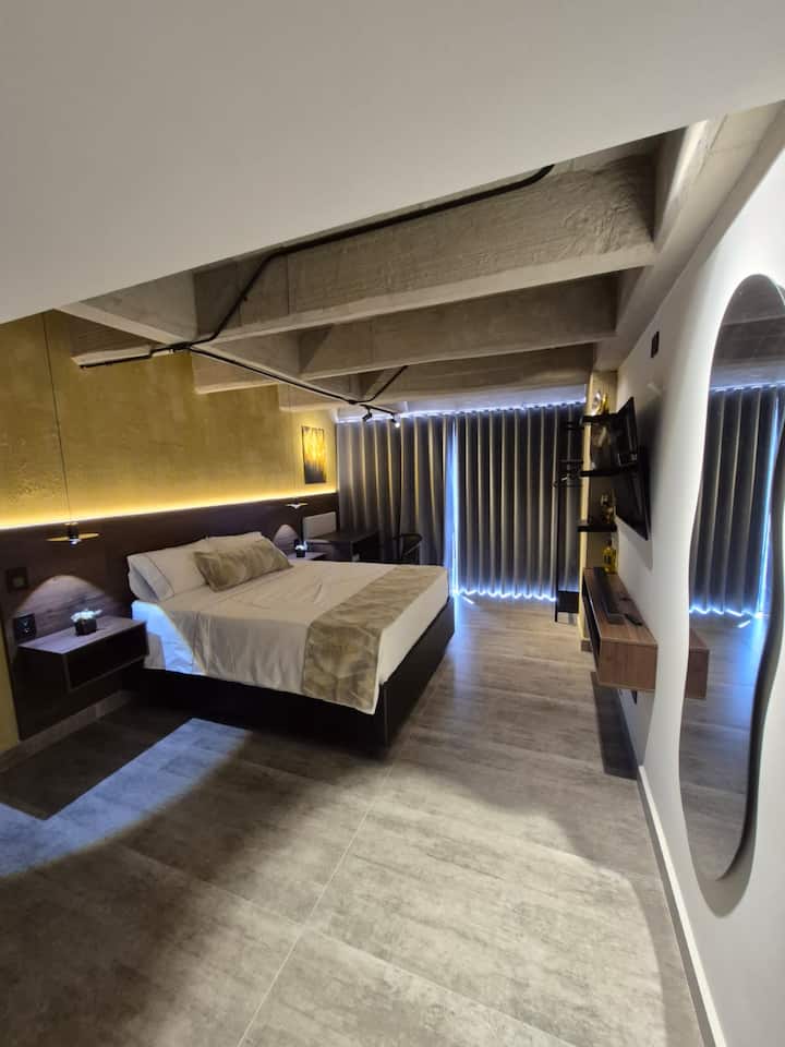 Luxe Medellin Stay: 8 Min To Airport, Green Views - Rionegro