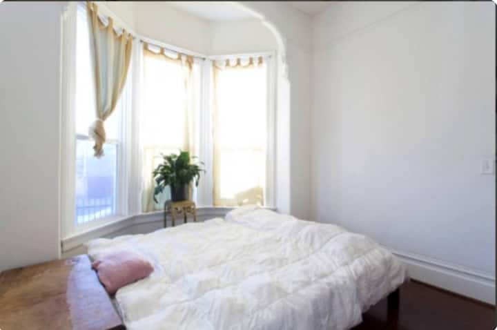 Charming And Convenient - Alameda, CA
