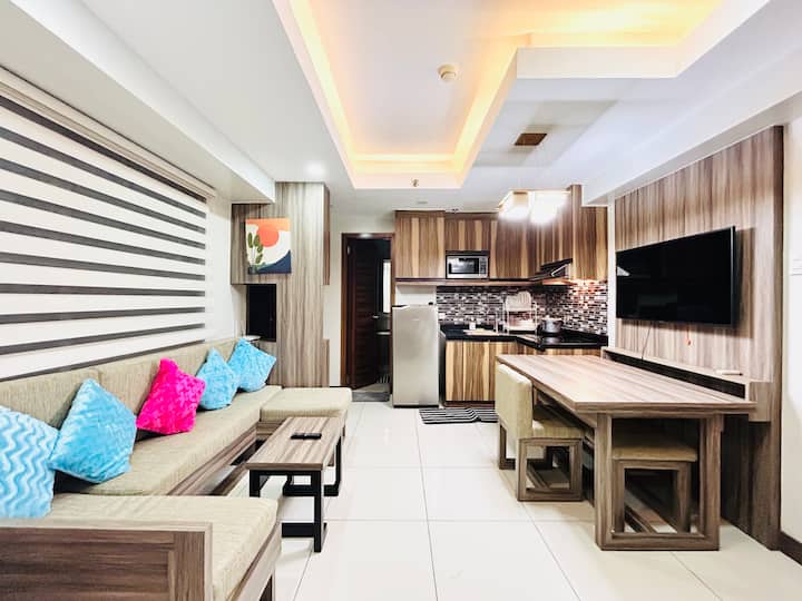 Mango Ave 2br | Walk To Bars & Restaurants - Cebu City